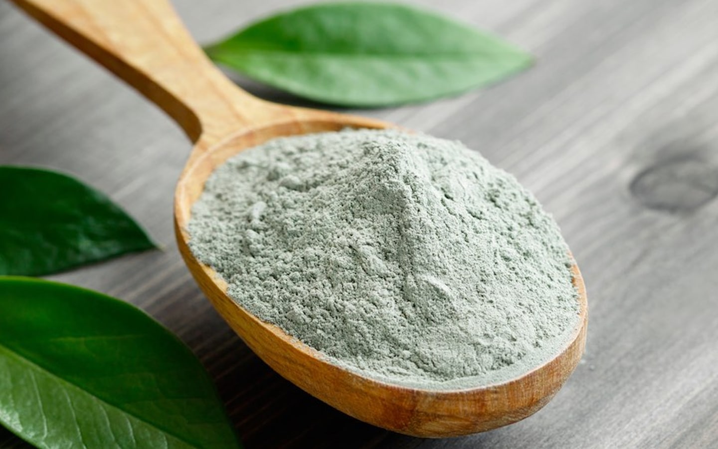 Masque à l’argile verte pour le visage : bienfaits, recettes ...
