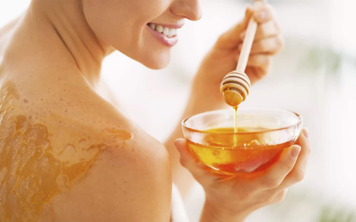 Masque au miel pour le visage : bienfaits, recettes, application - Les ... Masque au miel pour le visage : bienfaits, recettes, application - Les ...