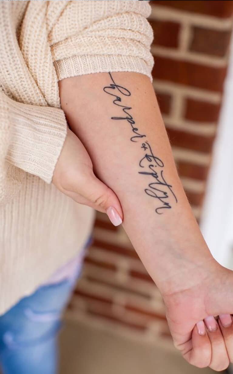 Tatouage avant-bras pour femme : Idées, inspiration, prix et entretien ...