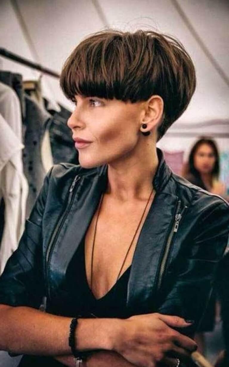 Coupe de cheveux boule pour femme : Idées de coiffure, conseils et ...