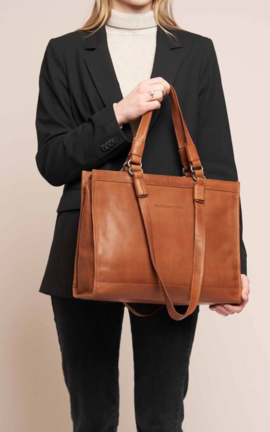 Sac ordinateur pour femme : Comment le choisir et le porter ? - Les Lionnes