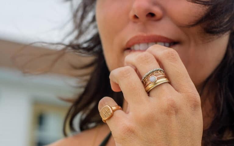 Comment choisir la bague idéale en fonction de la forme de vos doigts ...